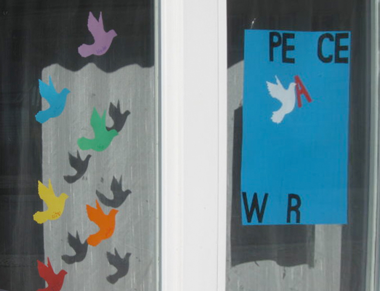 🕊Fenster des Friedens - Peace Window - Die Gute Minute